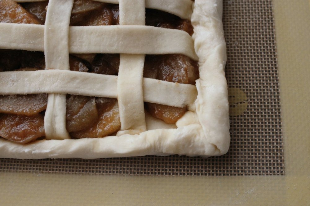 Comfort Food: Slab Apple Pie | Inside NanaBread's Head