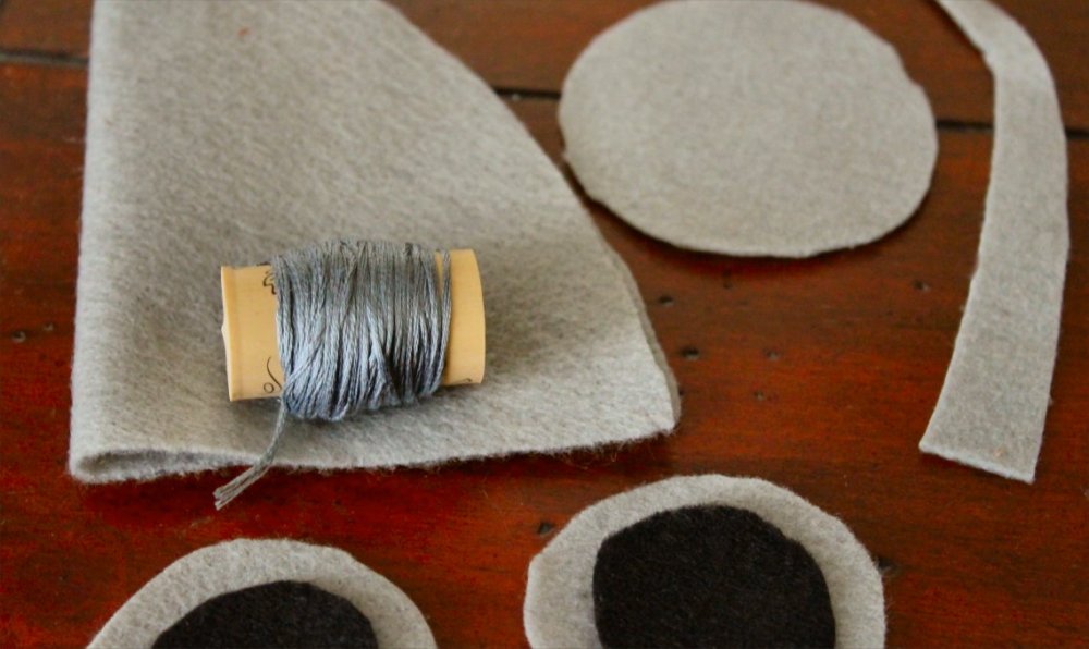 Photo Tutorial: How to Make Felt Mice and The One That Got Away ...